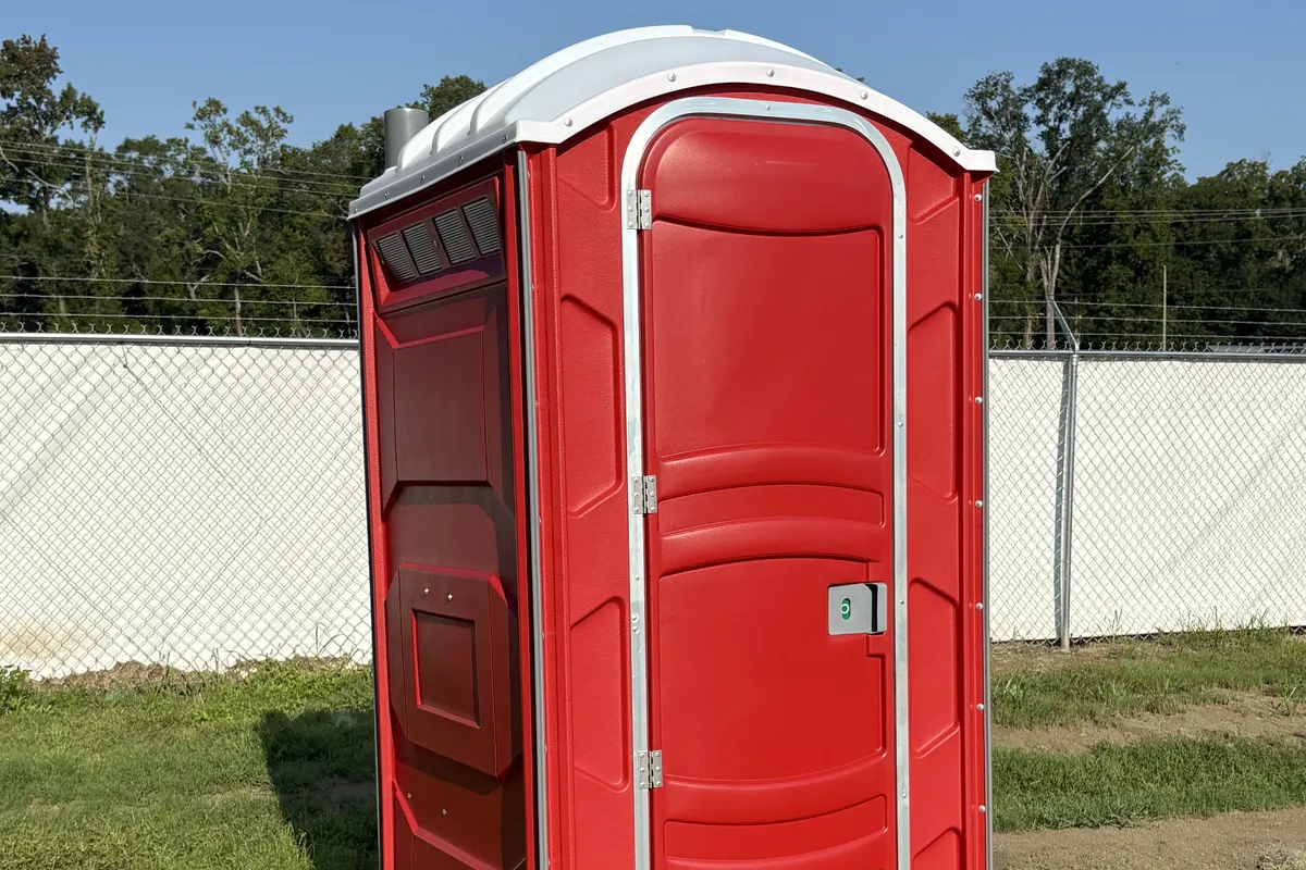 Portable Toilet Rentals | Fast, Clean Units | Trash Rangers